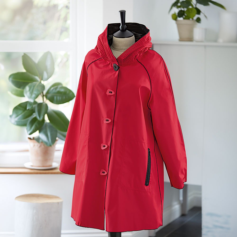 Paint the Town Reversible Red & Black Raincoat XL | Pia Jewellery